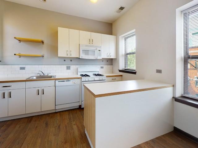 5300 S. Drexel Avenue 1 Bedroom Apartment for Rent at 5300 S Drexel Ave, Chicago, IL 60615 Hyde Park
