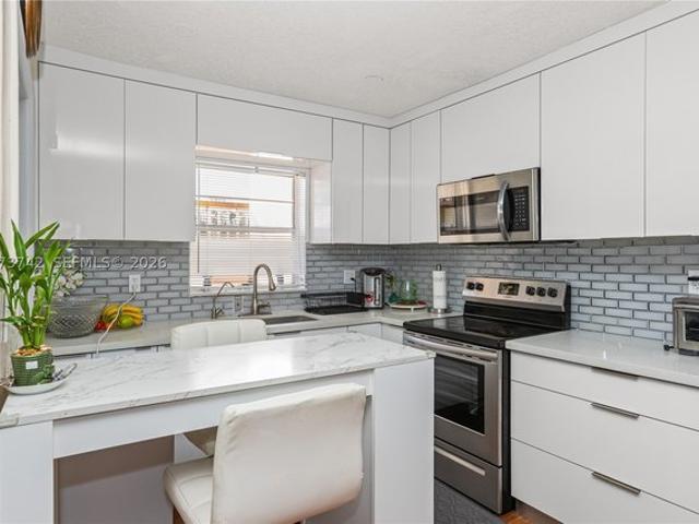 5300 Washington St Apt E209, Hollywood, FL 33021