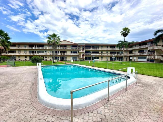 5300 Washington St, Unit A139, Hollywood, FL 33021 | MLS #A11875