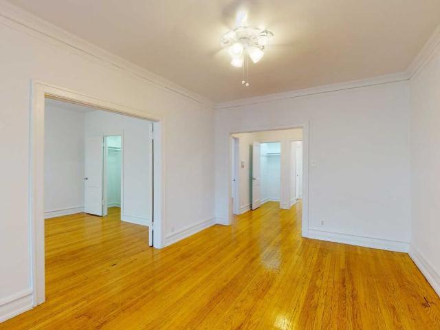 5300 5308 S. Greenwood Avenue 2 Bedroom Apartment for Rent at 5300 S Greenwood Ave, Chicago, IL 60615 Hyde Park