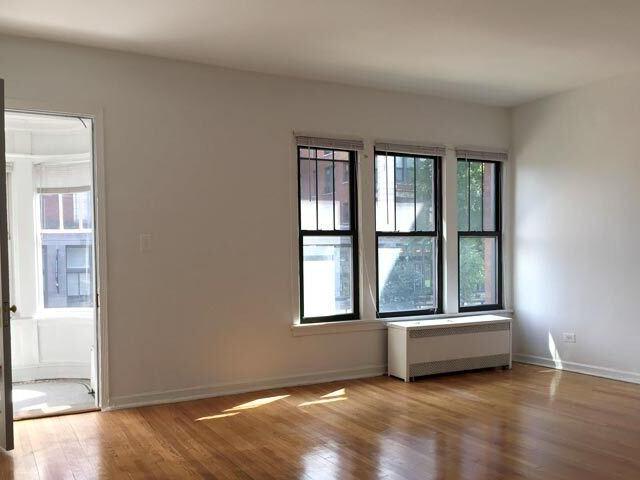 5300 5308 S. Hyde Park Boulevard 1 Bedroom Apartment for Rent at 5300 S Hyde Park Blvd, Chicago, IL 60615 Hyde Park