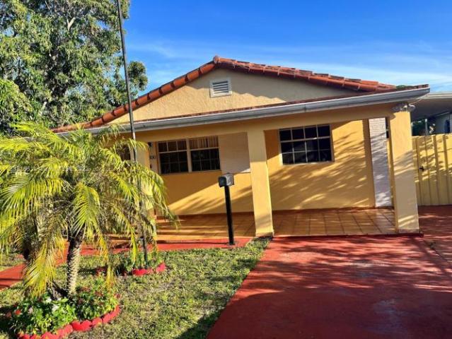 5300 6th St SW, Miami, FL 33134