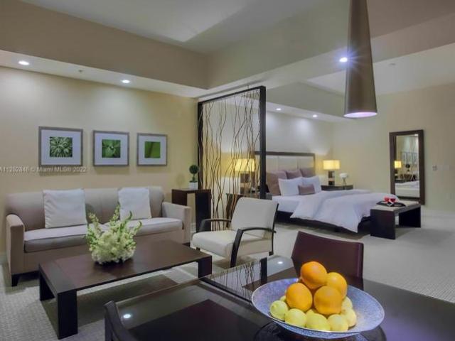 5300 87th Ave NW #1102, Doral, FL 33178