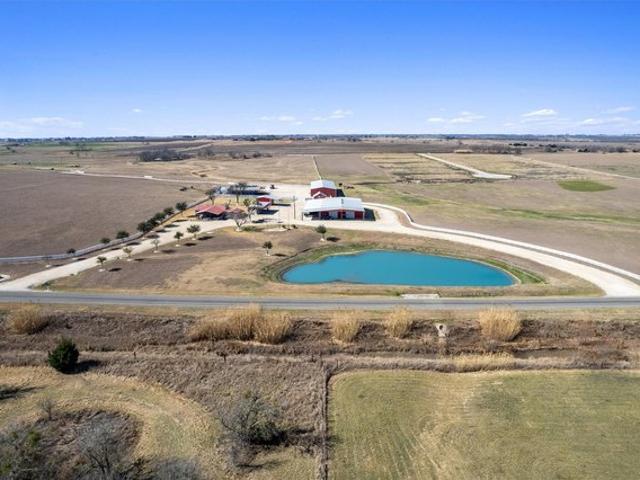 5300A County Road 424, Taylor, TX 76574