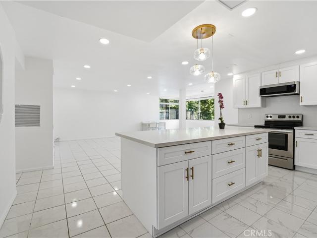 5301 Balboa Blvd, Unit F7, Encino, CA 91316 | MLS #SR26092