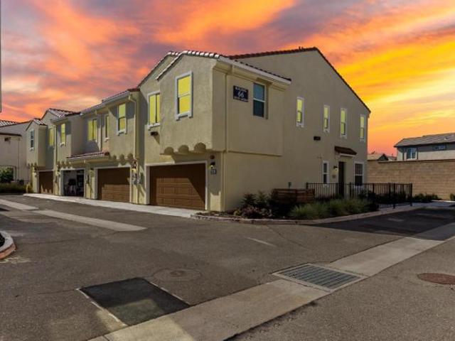 5301 E Commerce Way 66102, Sacramento, CA