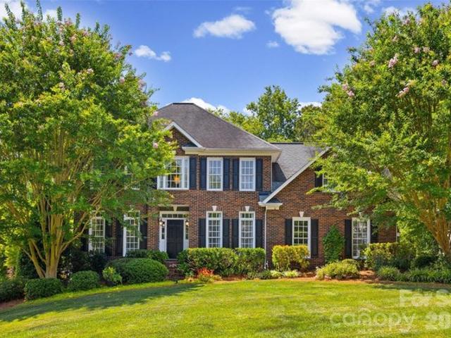 5301 Ravenglass Ct, Waxhaw, NC 28173