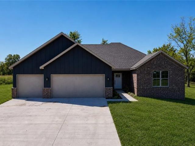 5301 Tannerwood Cv, Gentry, AR 72734