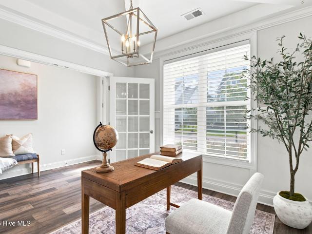 5301 Trumpet Vine Way