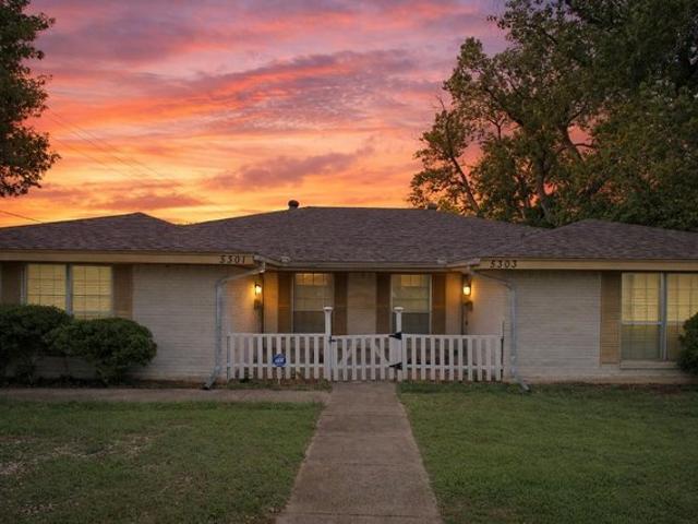 5301 Wooten Dr, Fort Worth, TX 76133