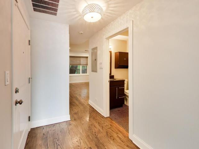 5302 N Kedzie Avenue # 1