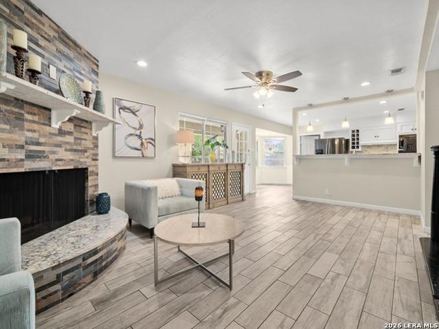 5302 Charter Oak