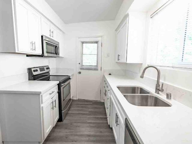 5302 Colodny Ave 2 Bedroom Apartment for Rent at 5302 Colodny Dr, Agoura Hills, CA 91301 East Agoura