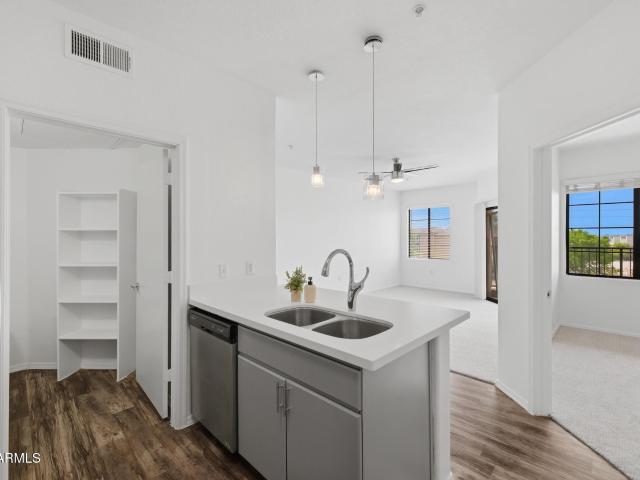 5302 e van buren street # 3065