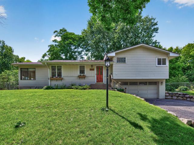 5302 Holiday Road