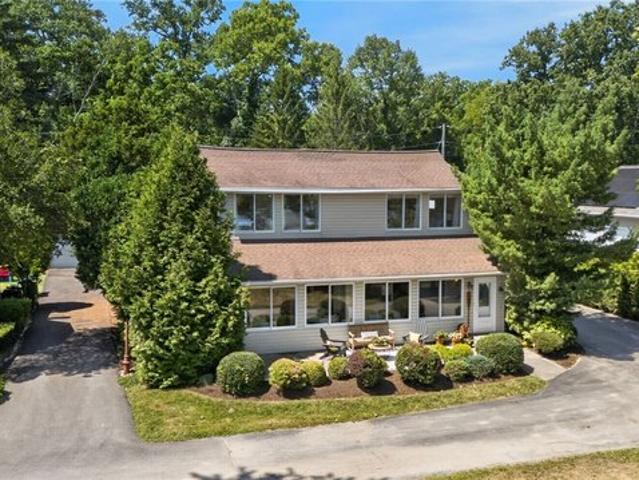 5302 Kashong Pt, Geneva, NY 14456