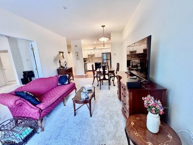 5302 Richmond Rd Unit 302, West Milford, NJ 07480