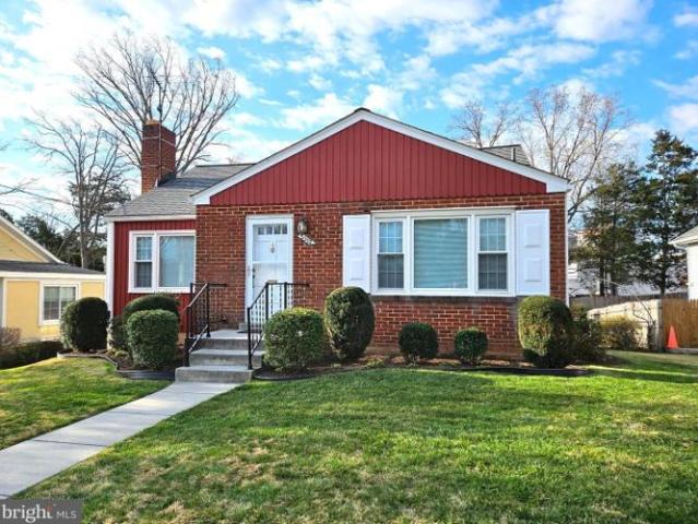 5302 12th St S, Arlington, VA 22204