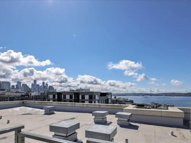 530 4th Ave W Apt 410, Seattle, WA 98119