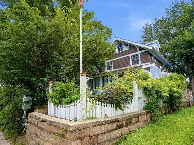 530 6th St, West Des Moines, IA 50265