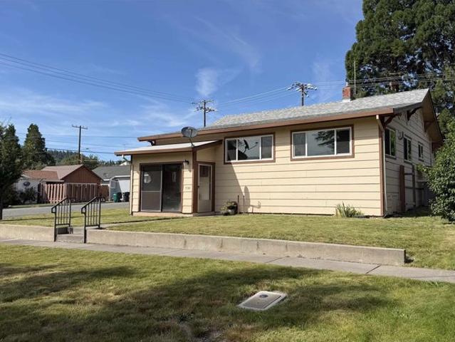 530 Cedar St, Mount Shasta, CA 96067