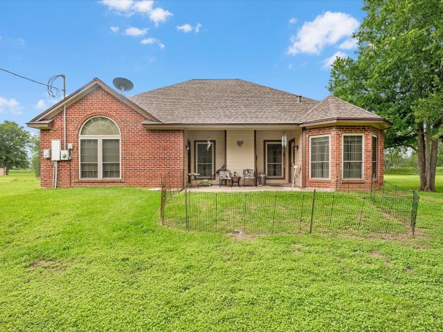 530 Chisolm Trail, Wallis, TX 77485 | MLS #72996