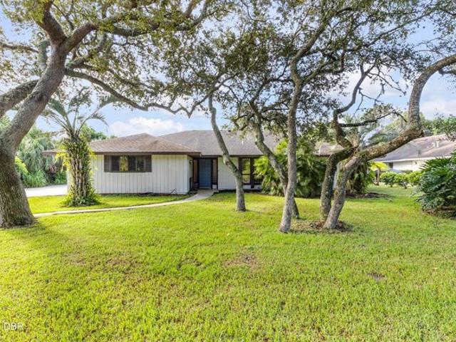 530 Club House Blvd, New Smyrna Beach, FL 32168
