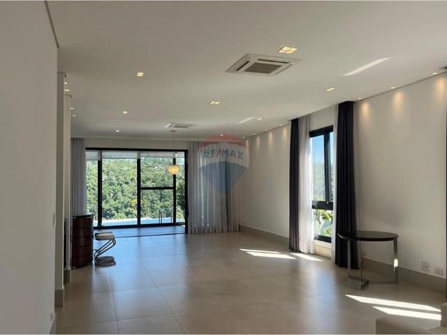 530 Área Útil Casa de Condomínio Alugar, 4 Dormitórios localizado em Névoa da Manhã, 127, Tamboré, Santana de Parnaíba, São Paulo, 06537 440 | Brasil