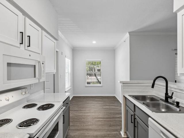 530 Buckingham 2 Bedroom Apartment for Rent at 530 Buckingham Rd, Richardson, TX 75081