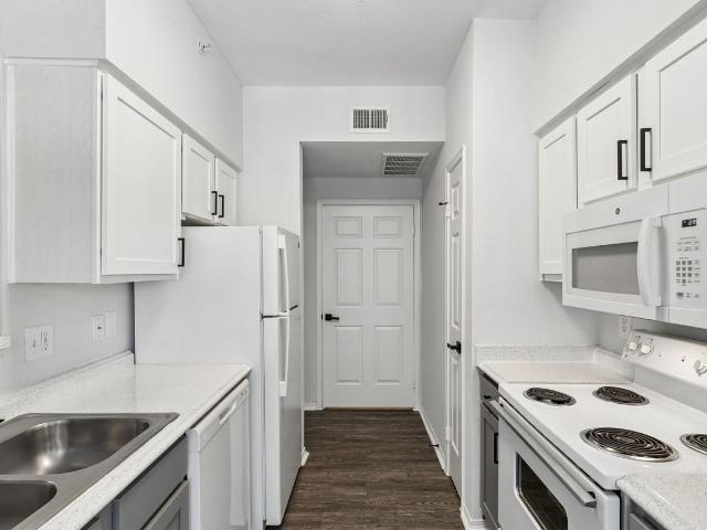 530 Buckingham 2 Bedroom Apartment for Rent at 530 Buckingham Rd, Richardson, TX 75081