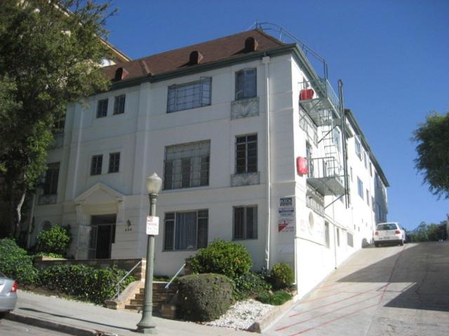 530 GLENROCK AVE. Studio Apartment for Rent at 530 Glenrock Ave, Los Angeles, CA 90024 Westwood