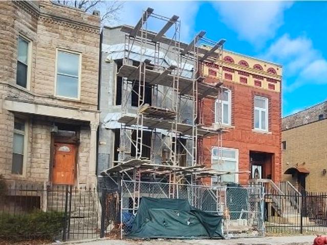 530 E 44TH Place