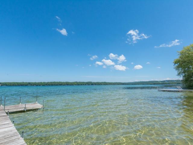 530 E Harbor Highway