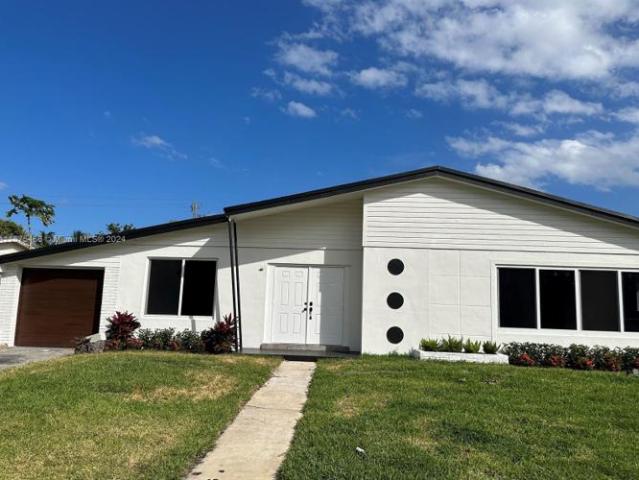 530 East Dr, North Miami Beach, FL 33162