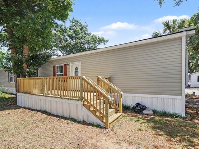 530 Key Largo Ave, Murrells Inlet, SC 29576