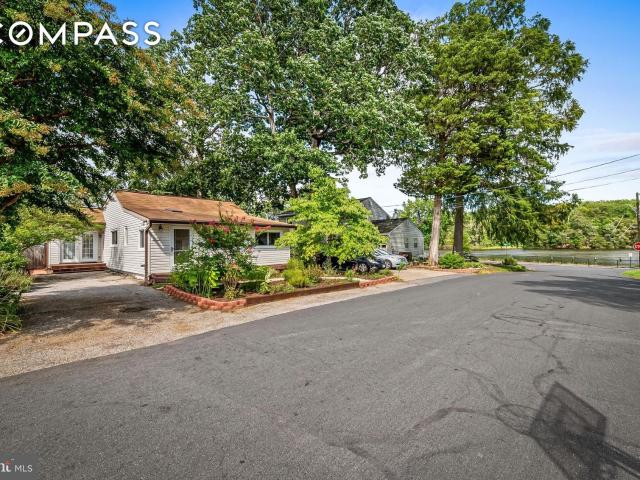 530 Highland Dr, Edgewater, MD
