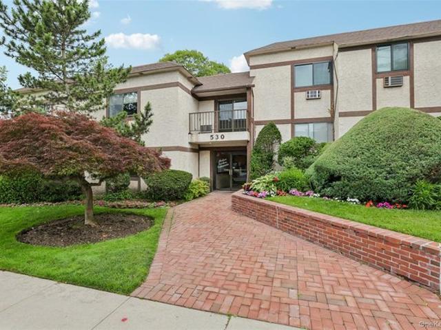 530 Hudson Ave, Cedarhurst, NY 11516