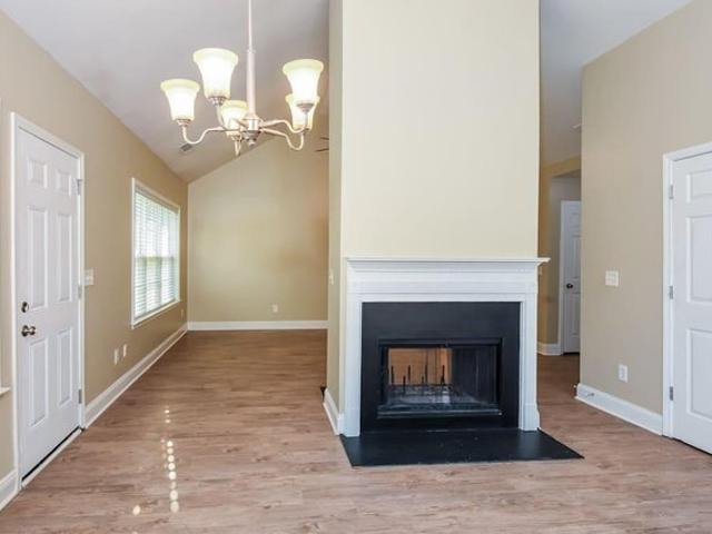 530 Hunnicutt Rd SE, Mableton, GA 30126