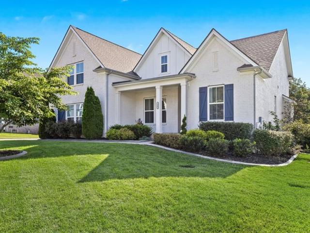 530 Oakvale Ln, Mount Juliet, TN 37122