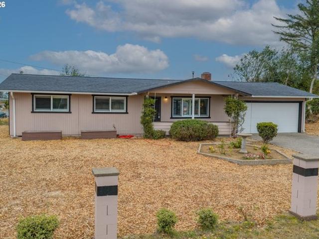 530 Montgomery Ave, Coos Bay, OR 97420