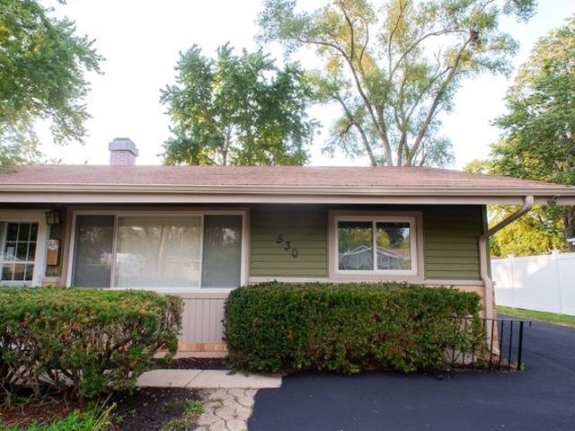 530 Maywood Ln, Hoffman Estates, IL 60169