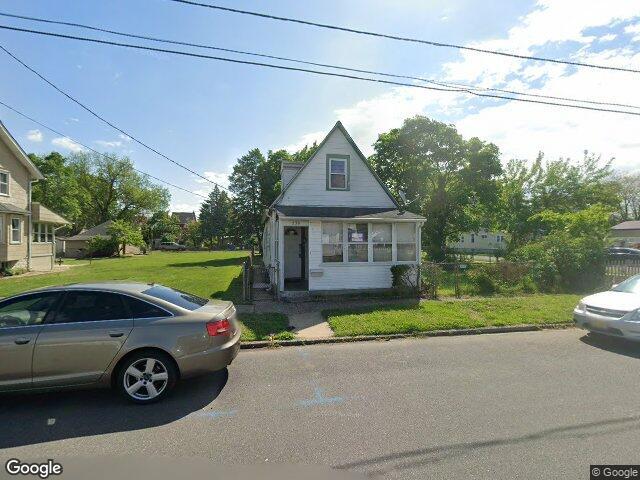 530 Magnolia St, Beverly, NJ 08010