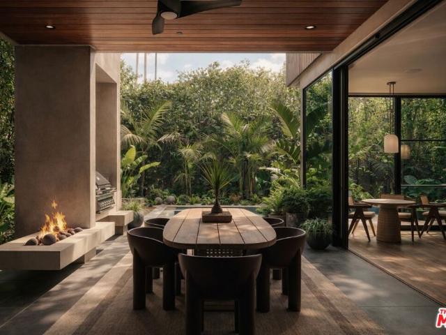 530 N La Jolla Avenue