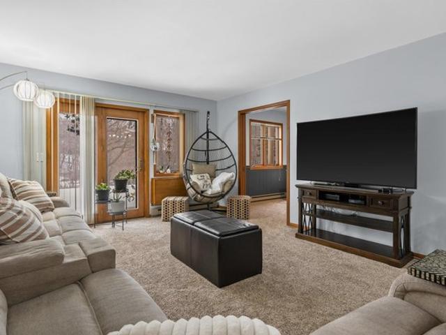 530 N Silverbrook Dr Unit 131, West Bend, WI 53090