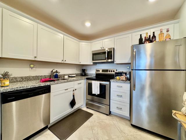530 Normandy Ln, Delray Beach, FL 33484 | MLS #B26013 | Compass
