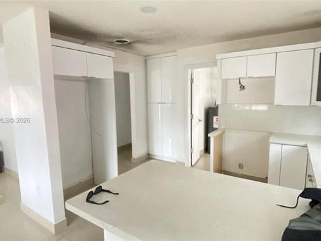 530 NW 99th St, Miami, FL 33150
