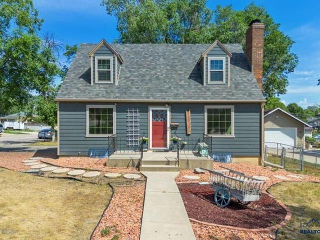 530 Saint Charles St, Rapid City, SD 57701