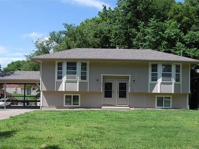 530 Santa Fe St, Leavenworth, KS 66048