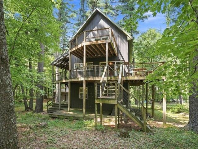 530 Round Lake Ct, Osceola, WI 54020