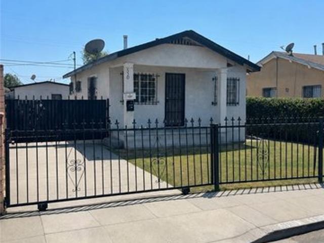 530 W Poplar St, Compton, CA 90220